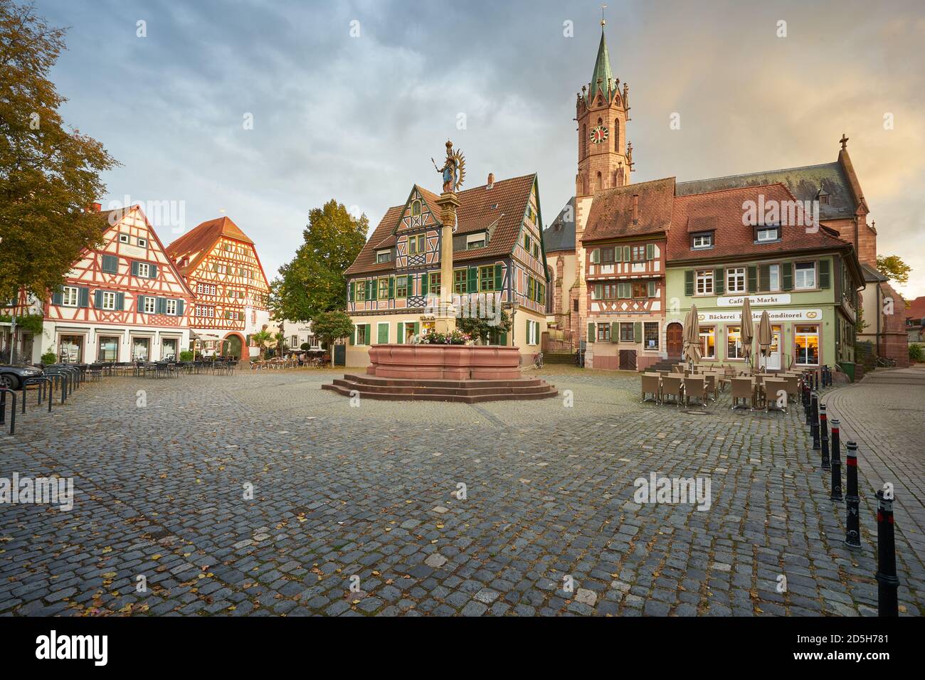 Ladenburg est une ville du district de Rhein-Neckar-Kreis, dans l'État ...