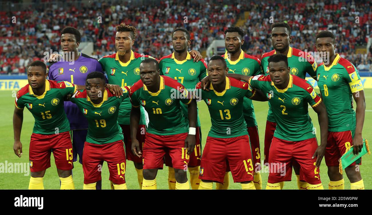 Rangée arrière, de gauche à droite, Fabrice Ondoa du Cameroun, Adolphe ...