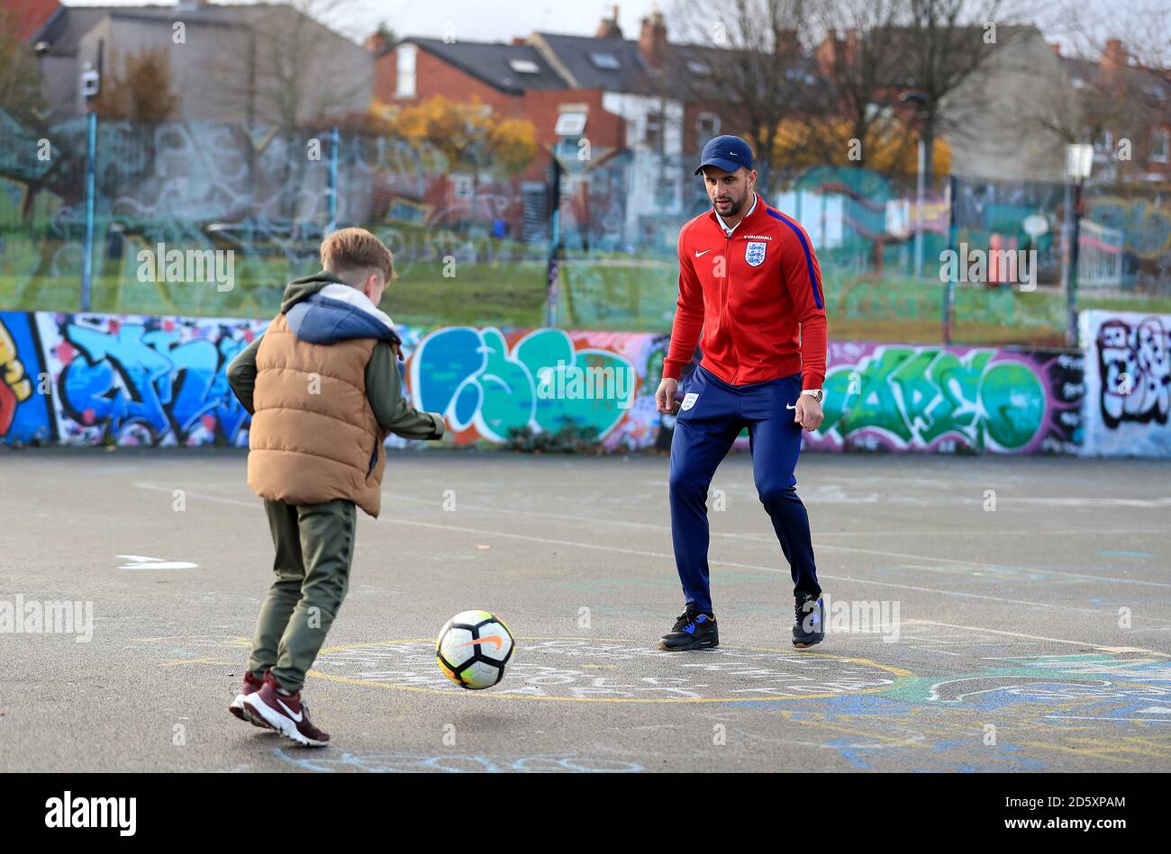 Le footballeur kyle marcheur Banque de photographies et d’images à ...