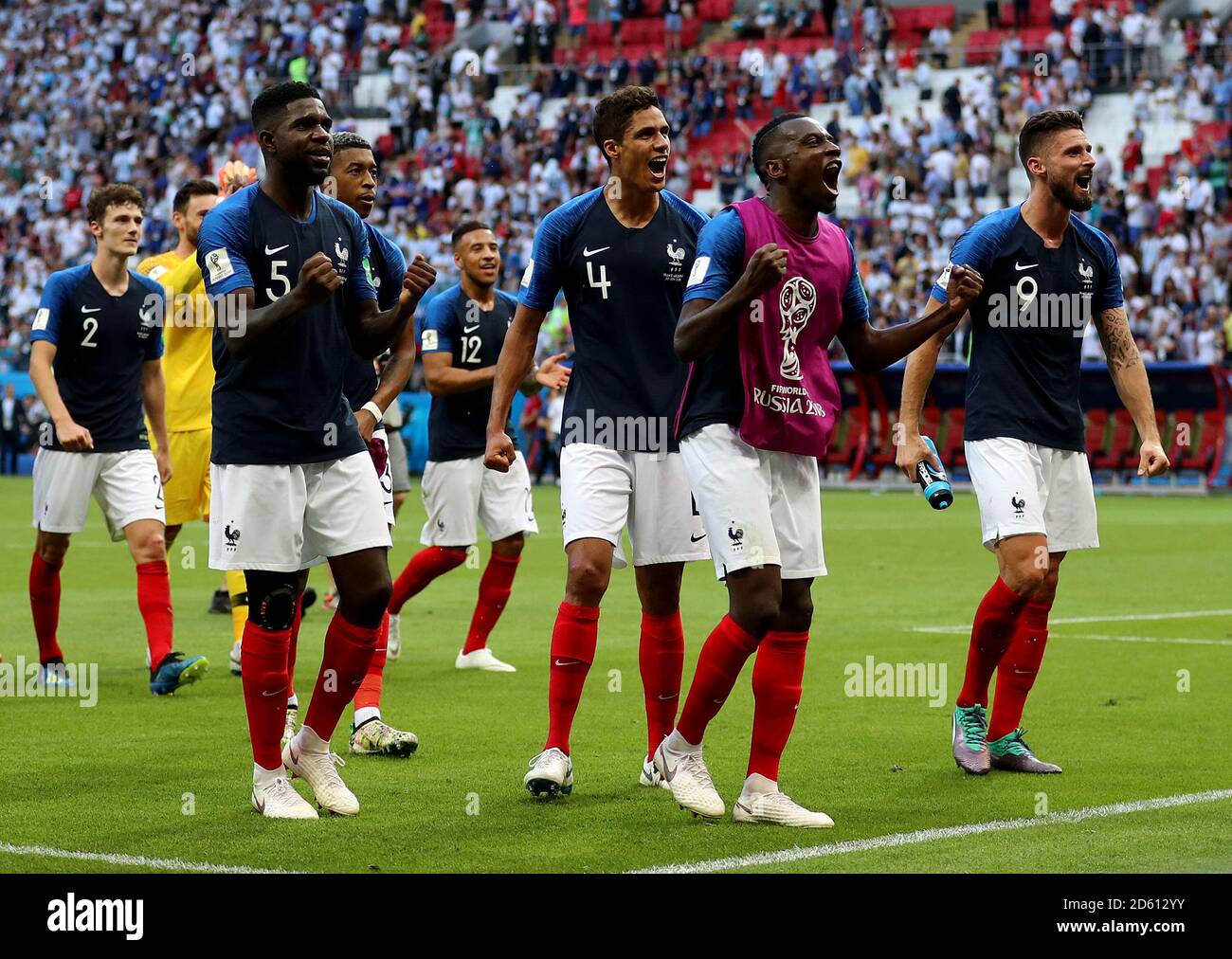 Samuel Umtiti (à gauche), Blaise Matuidi (deuxième à droite), Raphaël ...