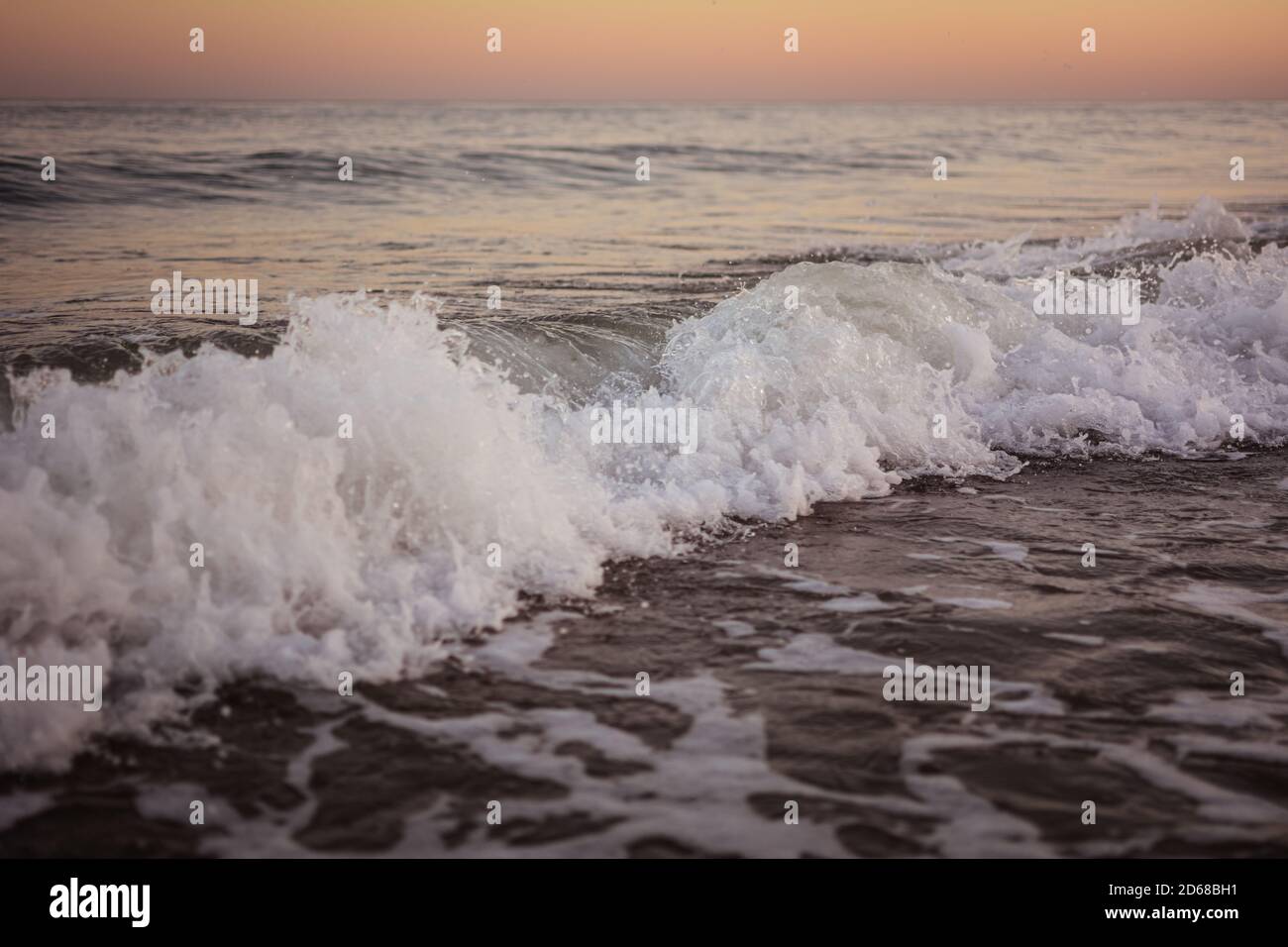 Mer vagues Banque de photographies et d’images à haute résolution - Alamy