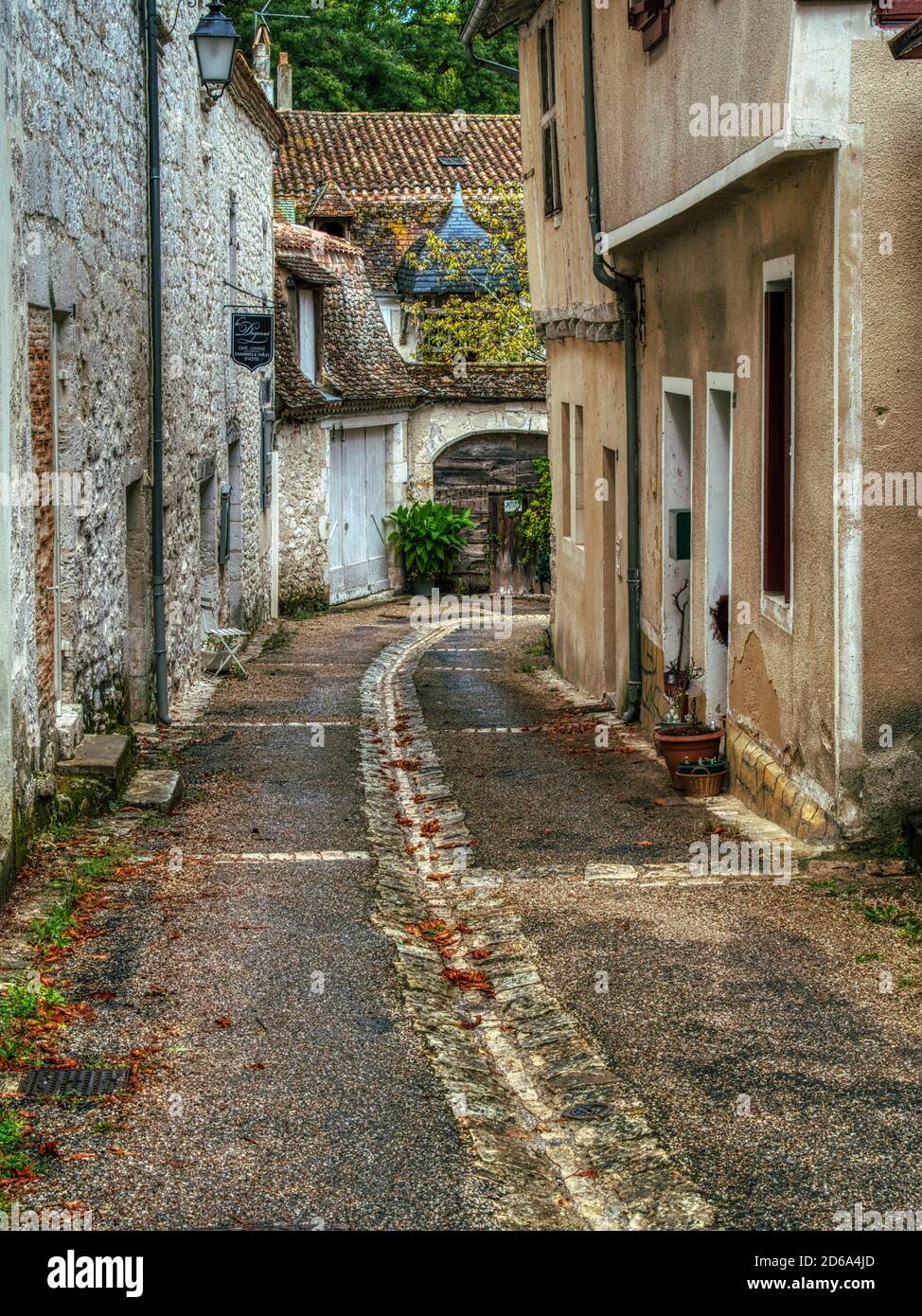 Issigeac Village Banque d'image et photos - Alamy