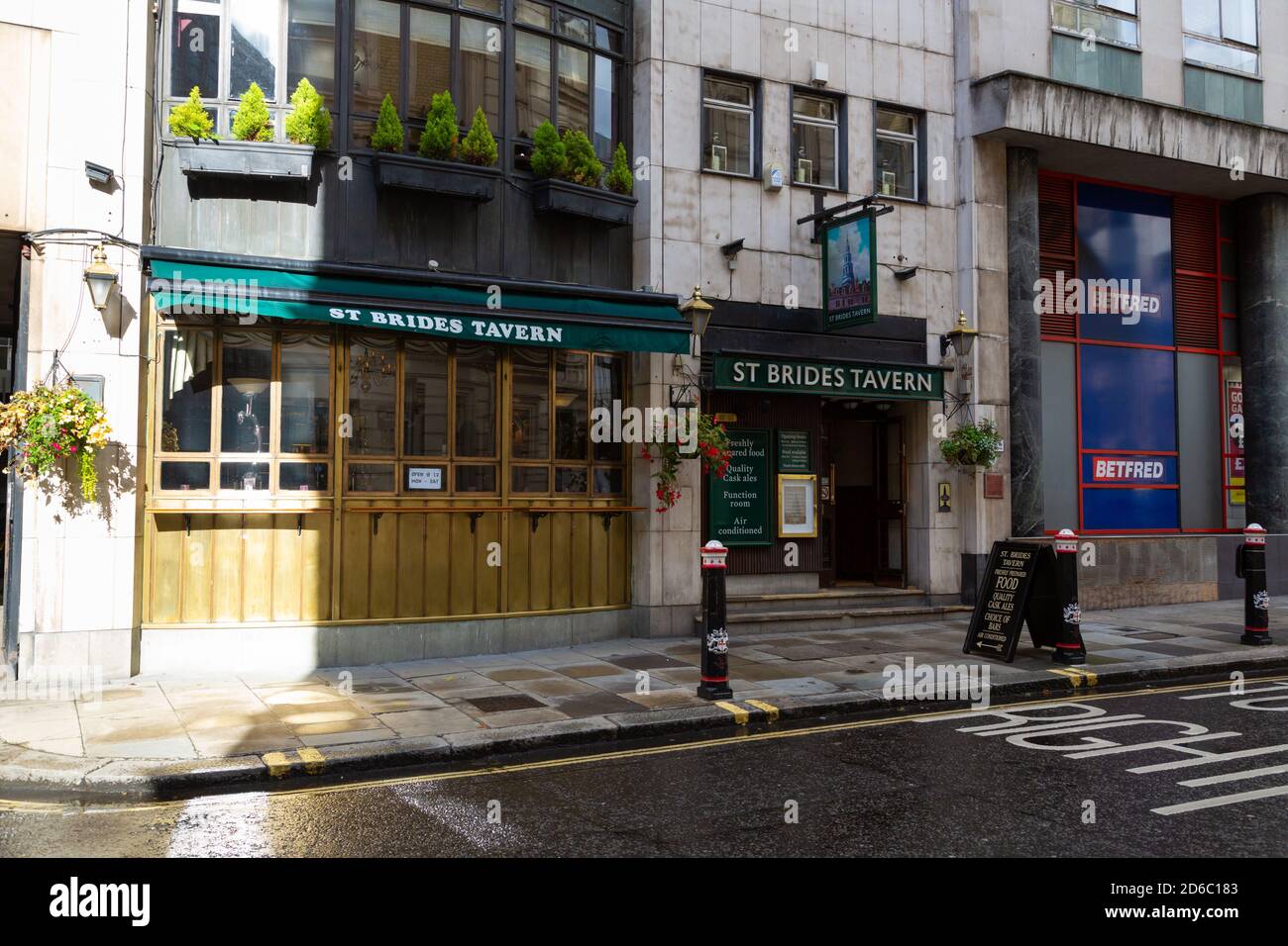 Taverne st brides Banque de photographies et d’images à haute ...
