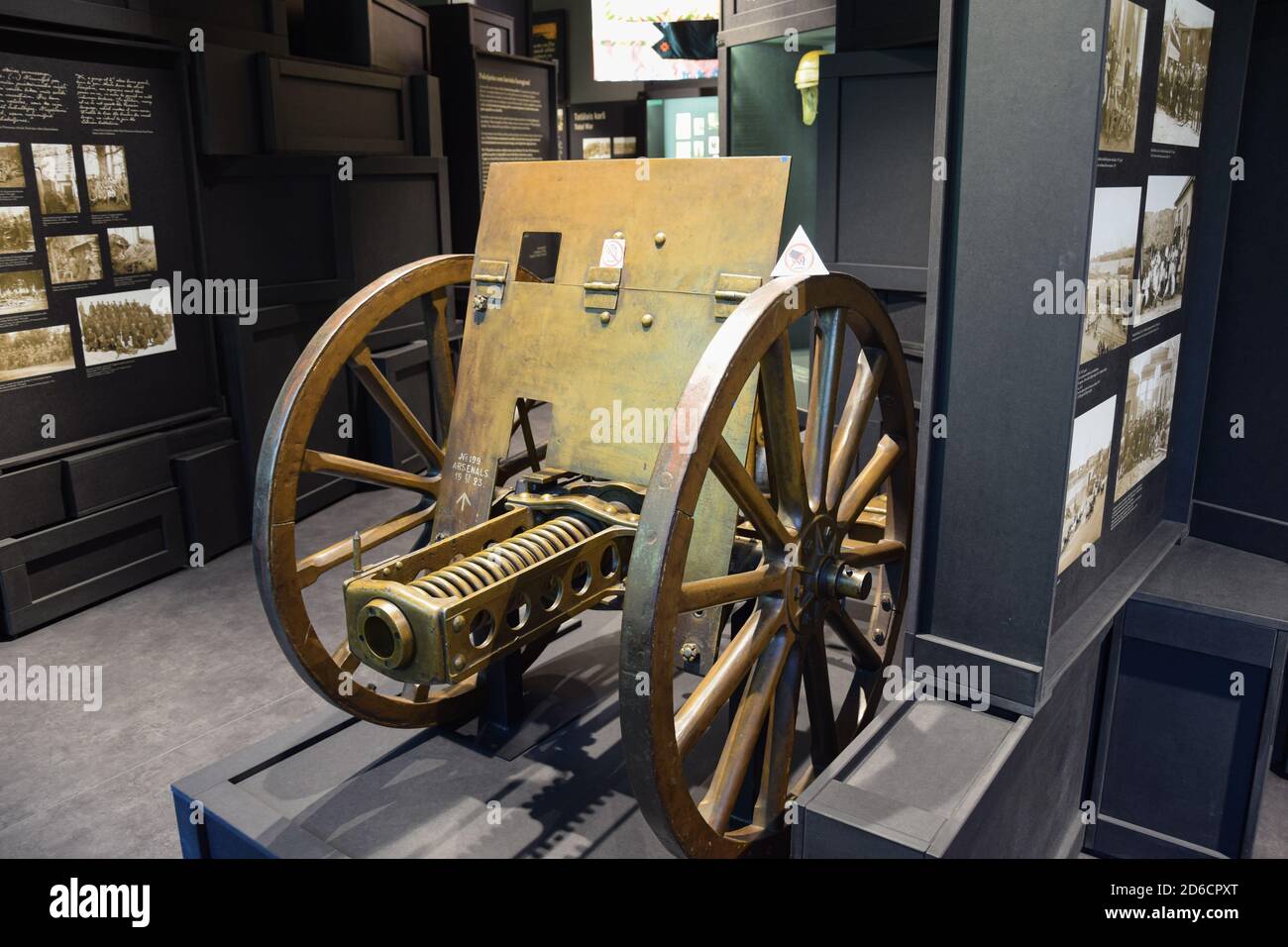 Ancient cannon gun Banque de photographies et d’images à haute ...