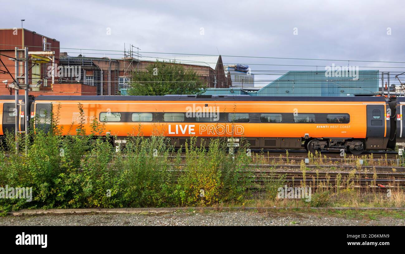Avanti west coast pride pendolino Banque de photographies et d’images à ...