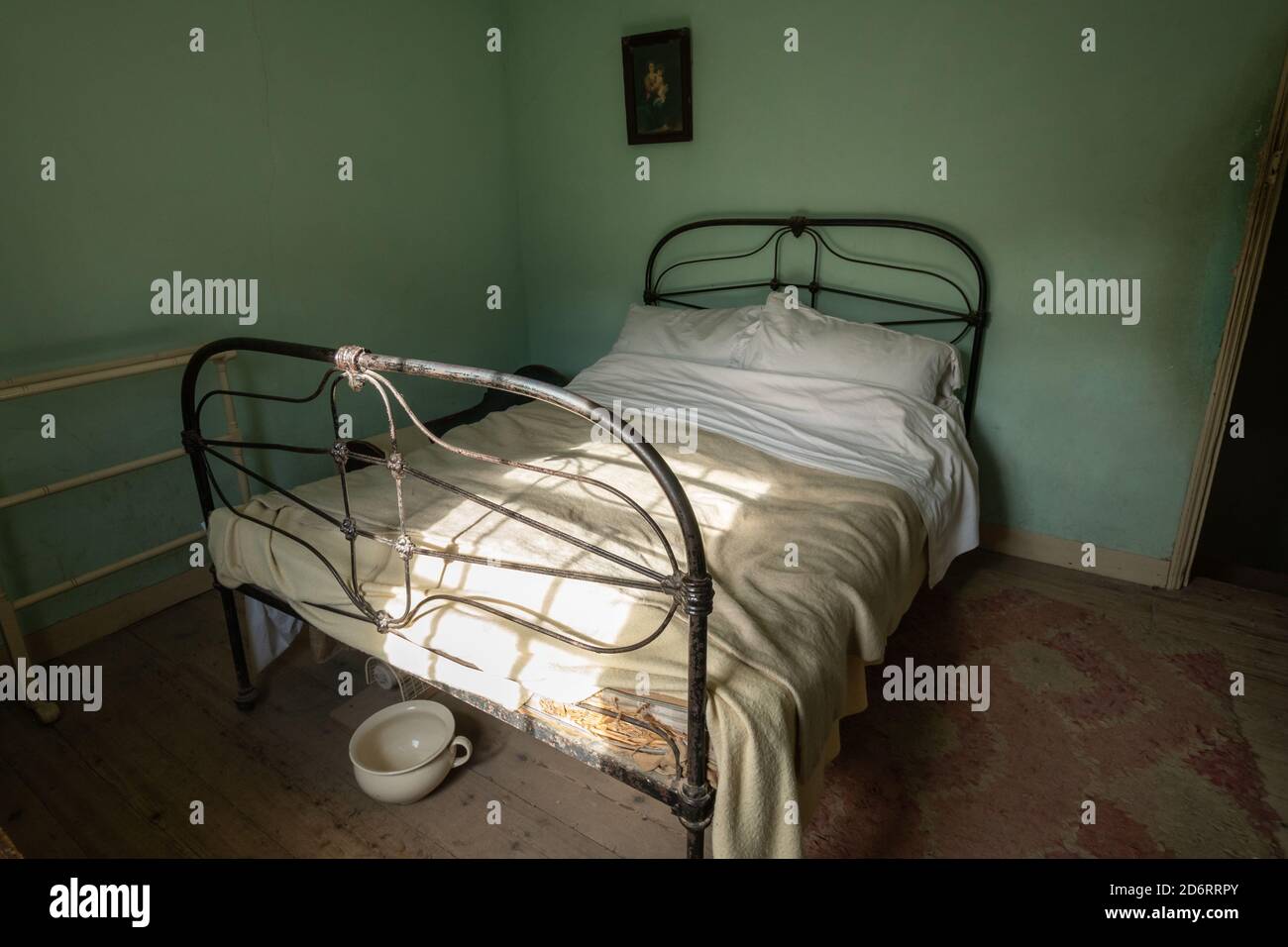 Pot de chambre Banque de photographies et d’images à haute résolution ...