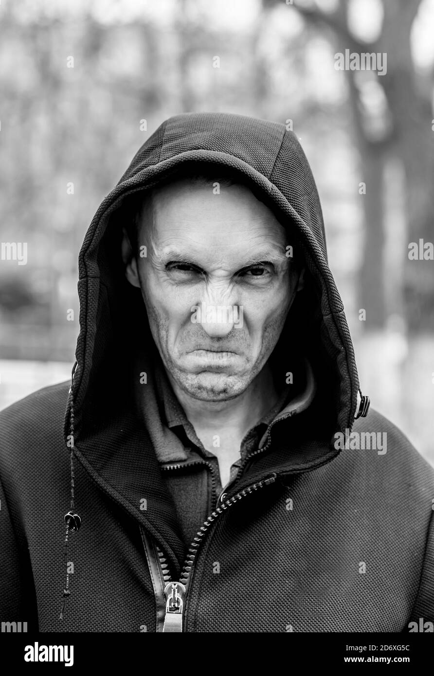 Méchant personne Banque d'images noir et blanc - Alamy