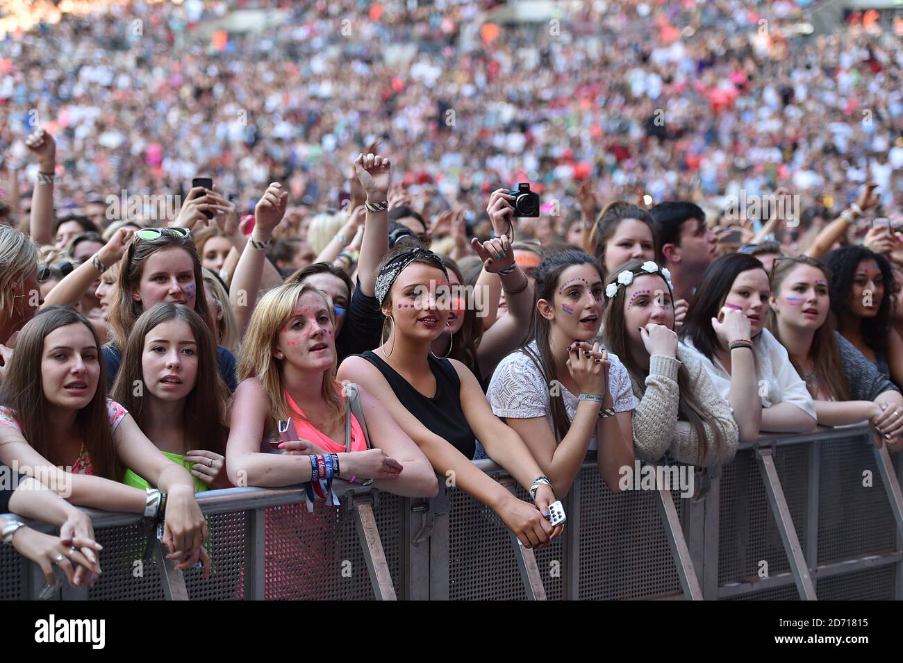 Ed Sheeran Fans Banque De Photographies Et Dimages à Haute Résolution