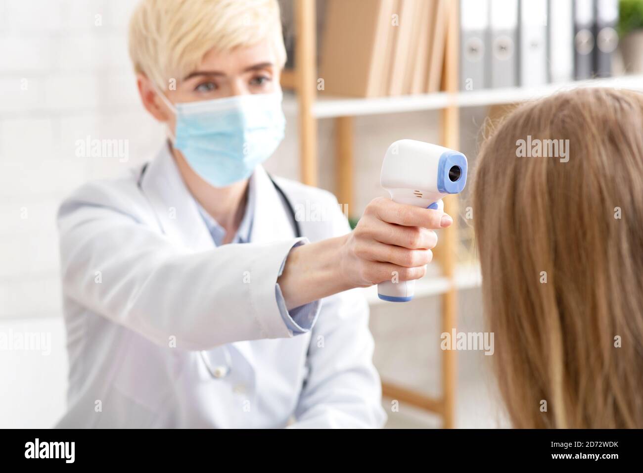Examen Médical Chez Les Femmes Banque De Photographies Et Dimages à