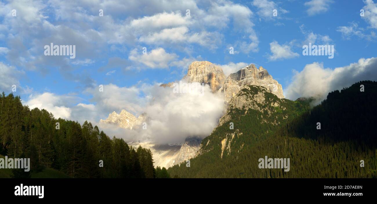 Col de staulanza Banque de photographies et d’images à haute résolution ...