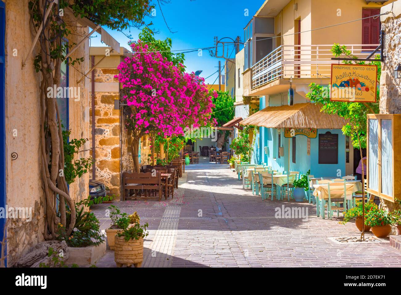 Crete village crete church Banque de photographies et d’images à haute ...
