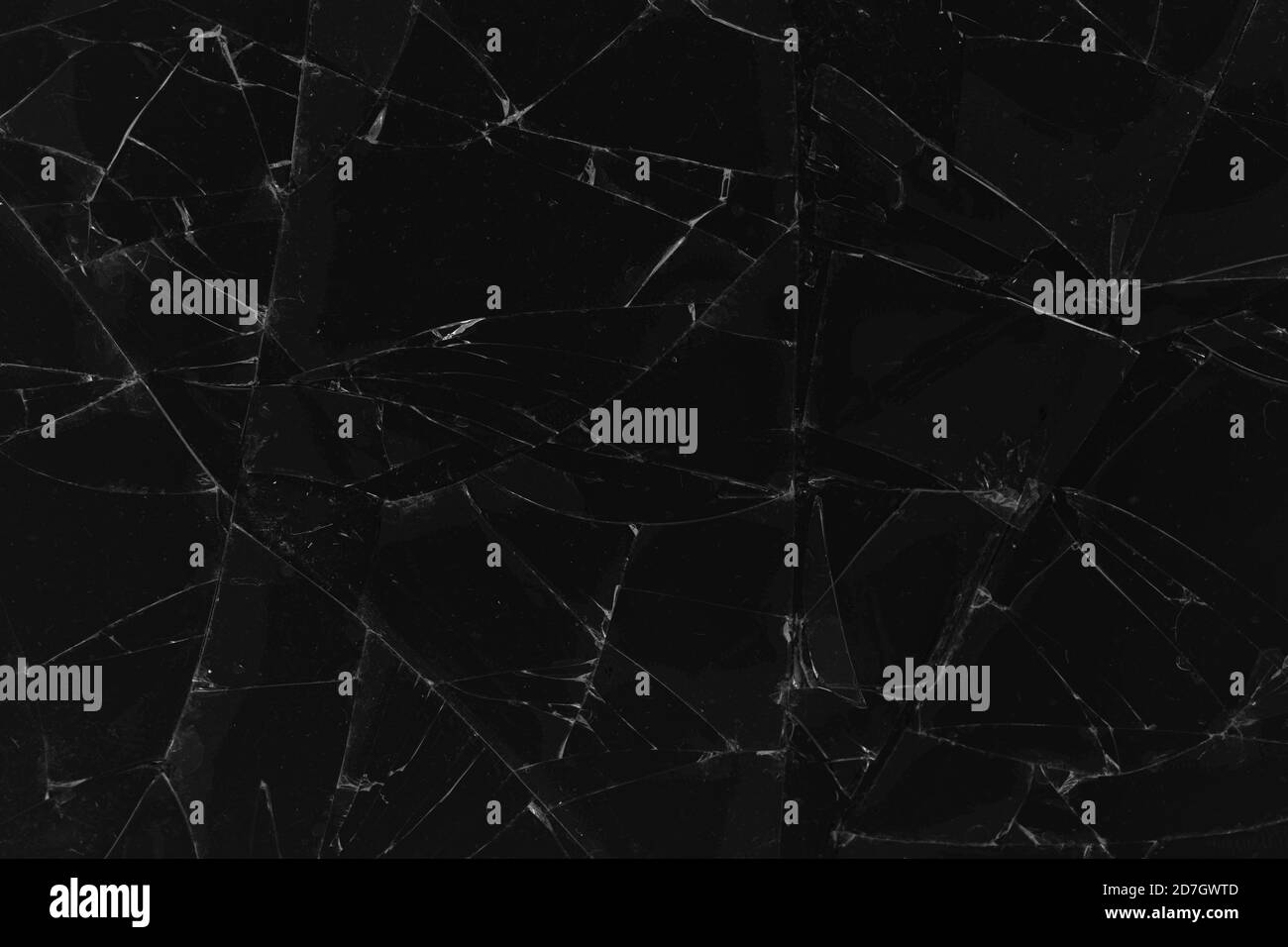 Fond noir de texture de verre craquelée. Fissure sur la vitre. Écran ...