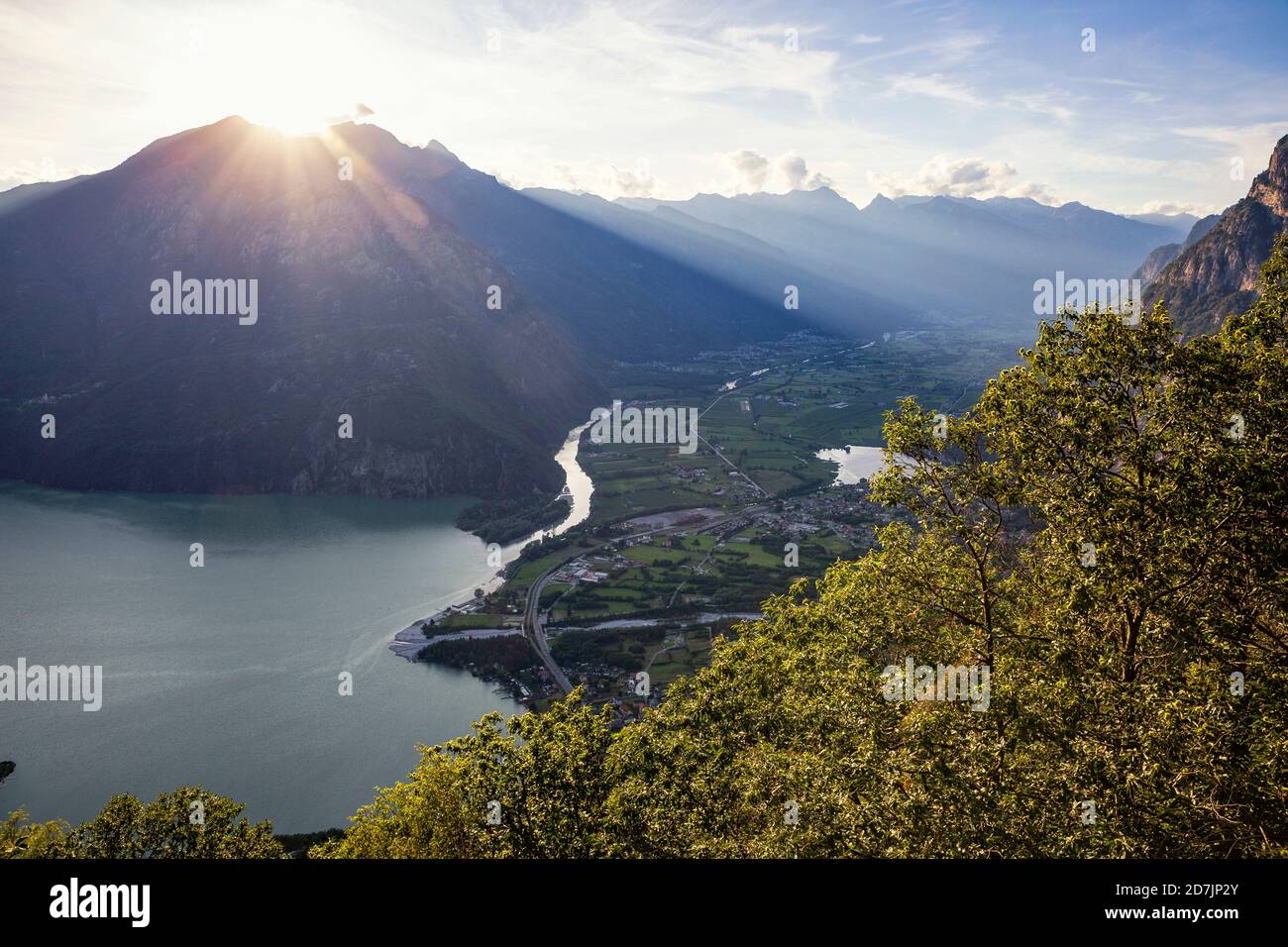 Lago Di Mezzola Banque d'image et photos - Alamy