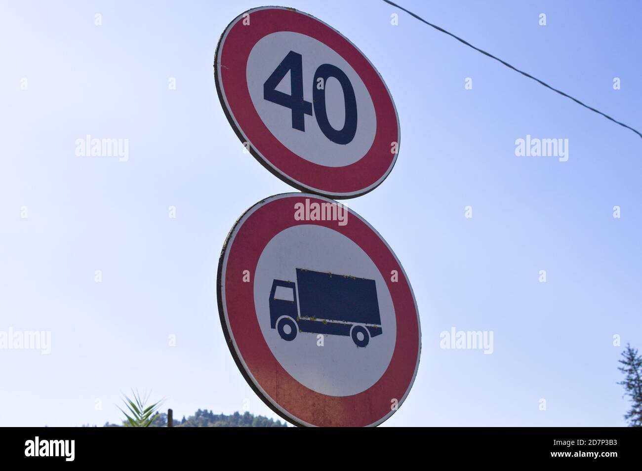 Panneau De Signalisation De Limite De Vitesse Banque d'image et photos ...