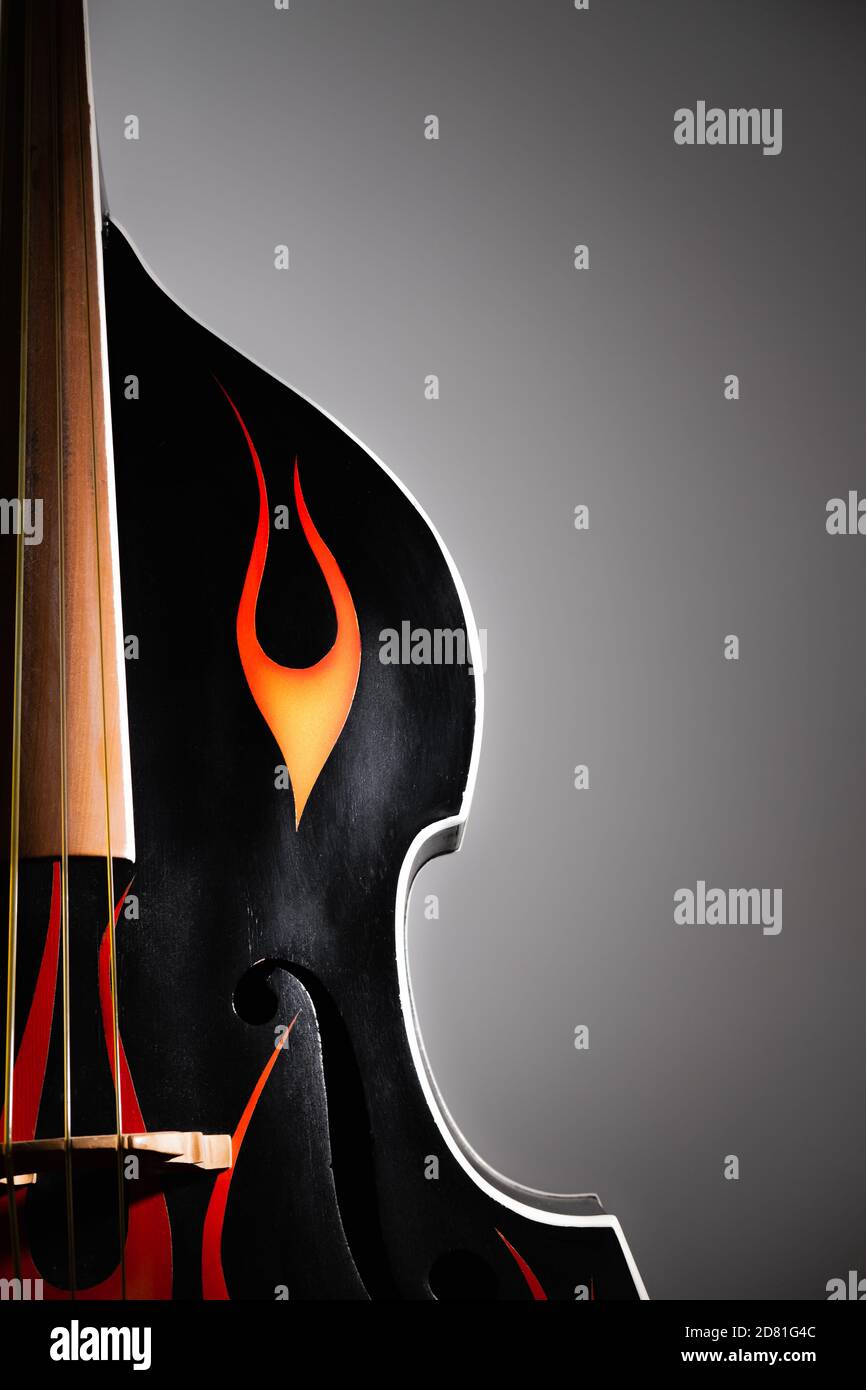 Bass instrument Banque de photographies et d’images à haute résolution ...