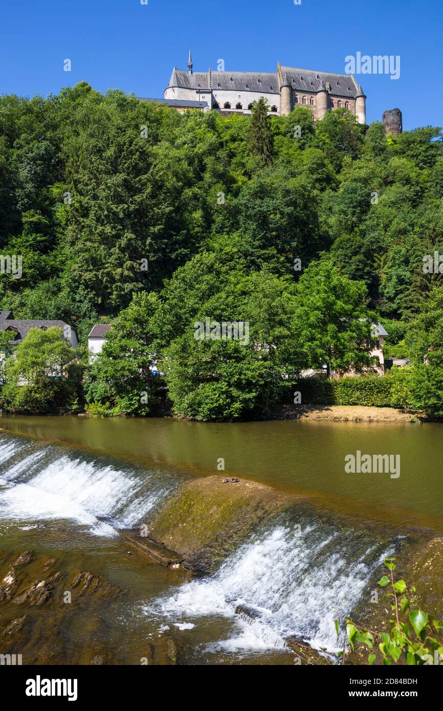 Schloss vianden Banque de photographies et d’images à haute résolution ...