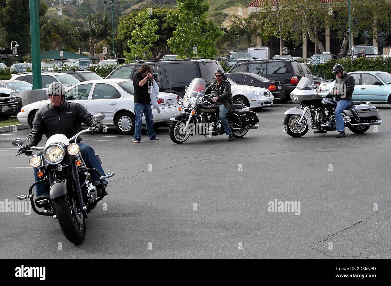 Jim Carrey tente-t-il de commencer son propre chapitre sur les anges de ...