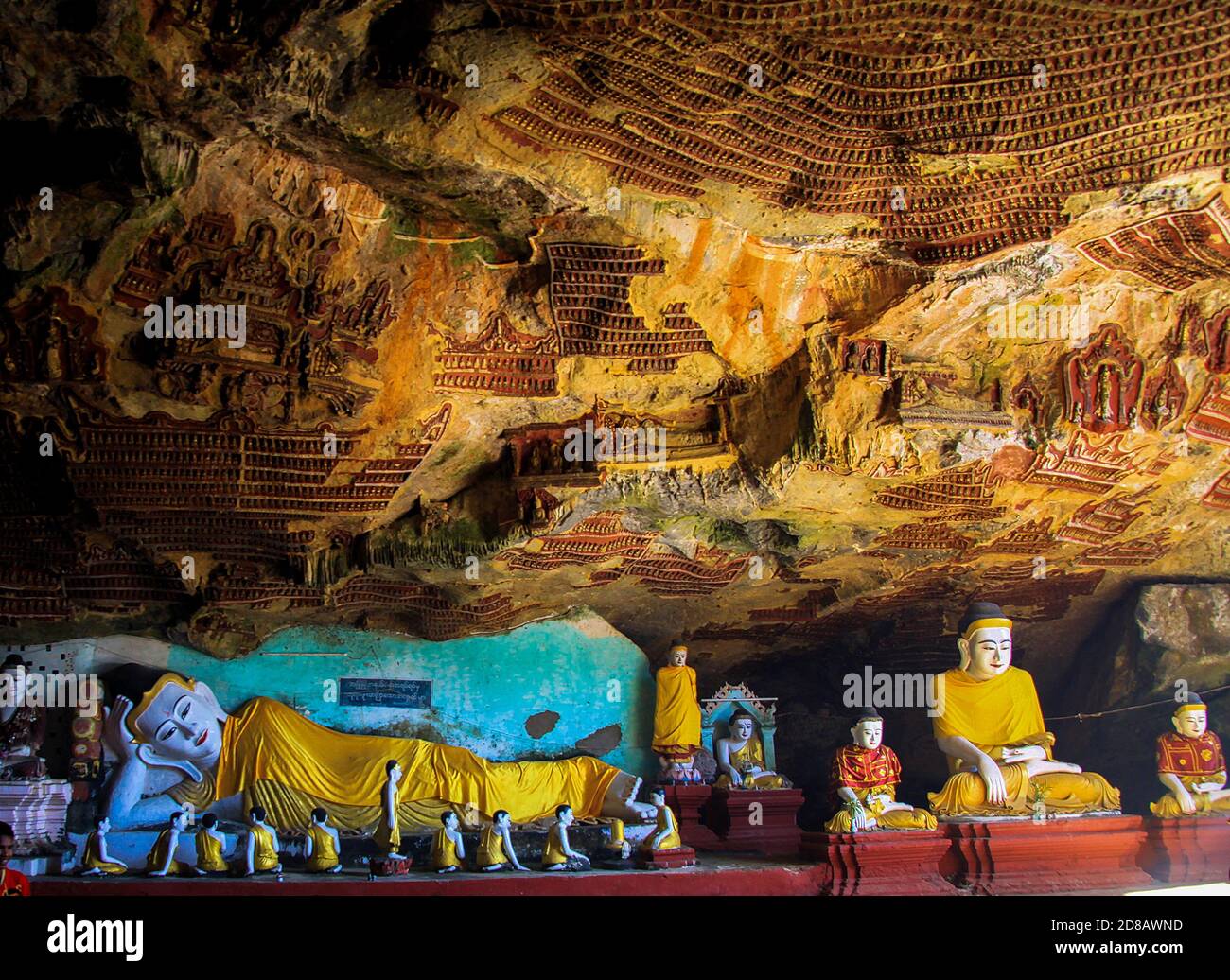 Temple de la grotte de sadan Banque de photographies et d’images à haute résolution - Alamy