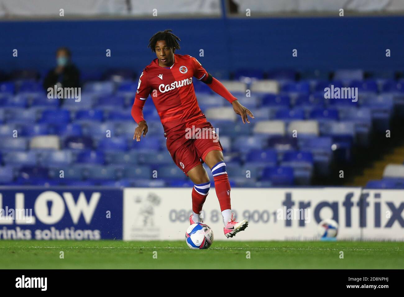 Michael olise de lecture Banque de photographies et d’images à haute ...