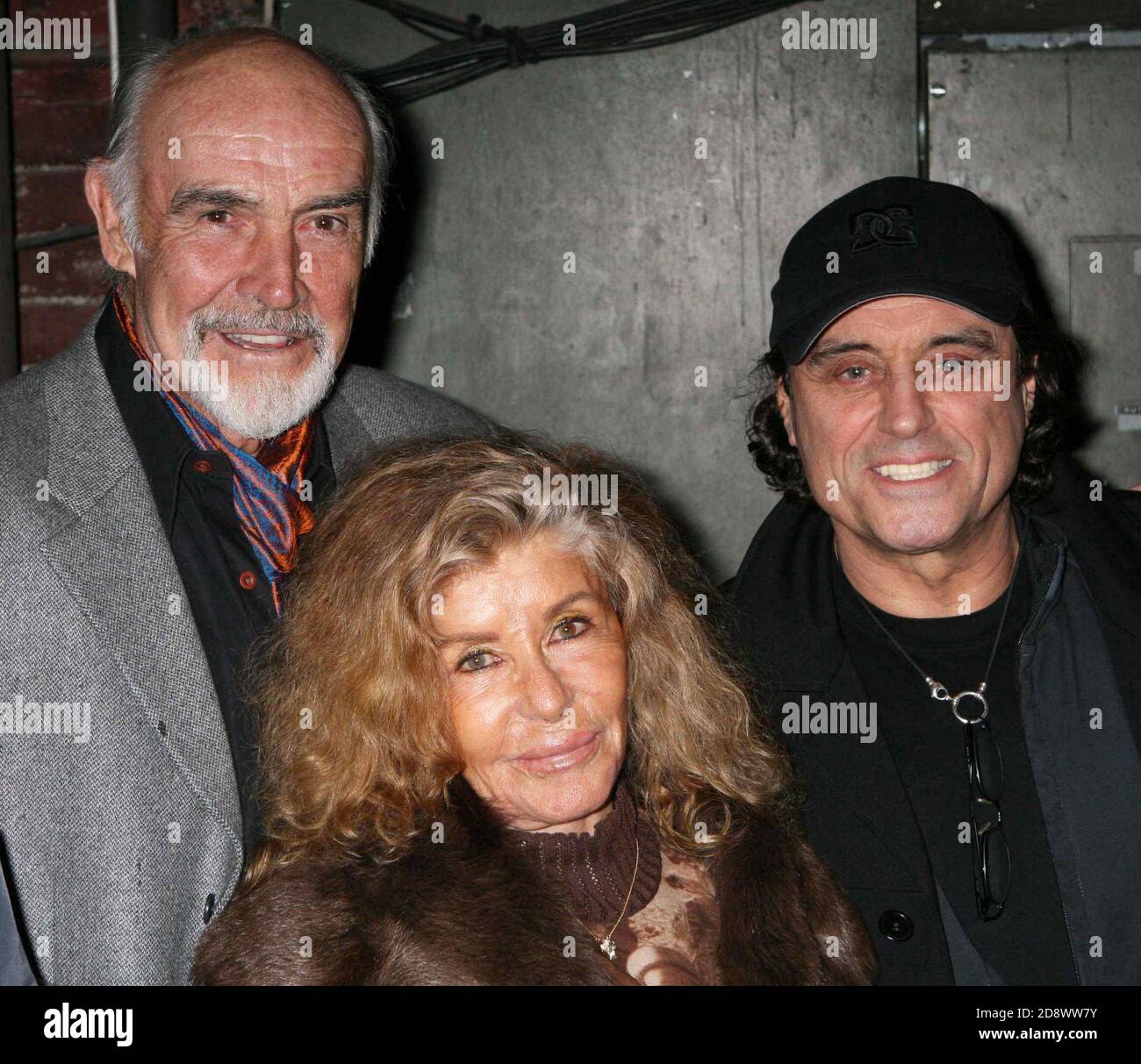 Sean Connery et sa femme Micheline Roquebrune-Connery visitent les ...