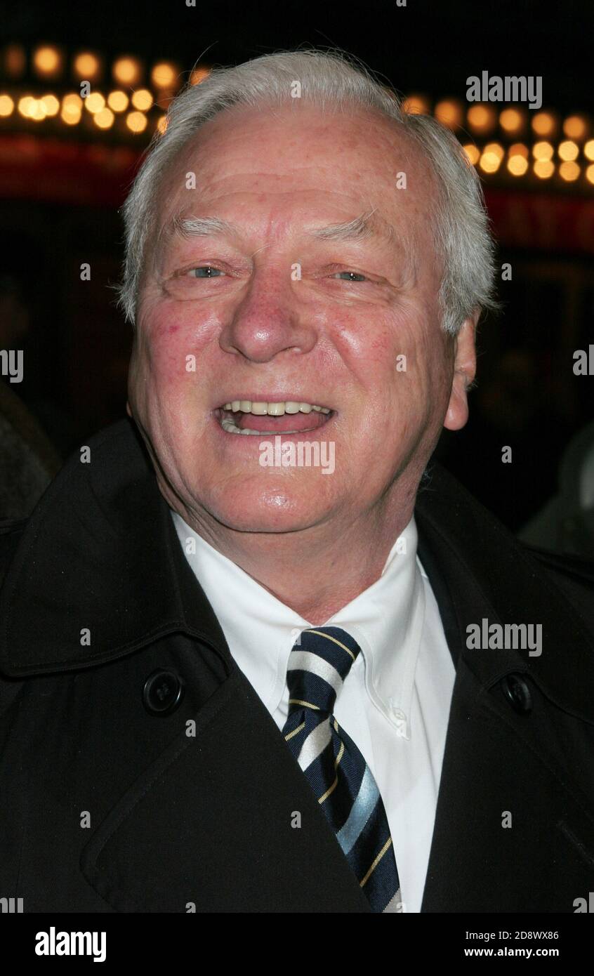 George grizzard Banque de photographies et d’images à haute résolution ...