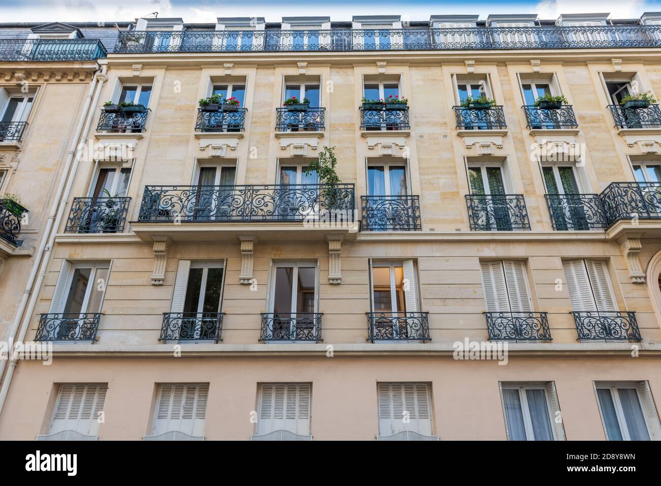 France Paris Haussmann Building Facade Banque d'image et photos - Alamy