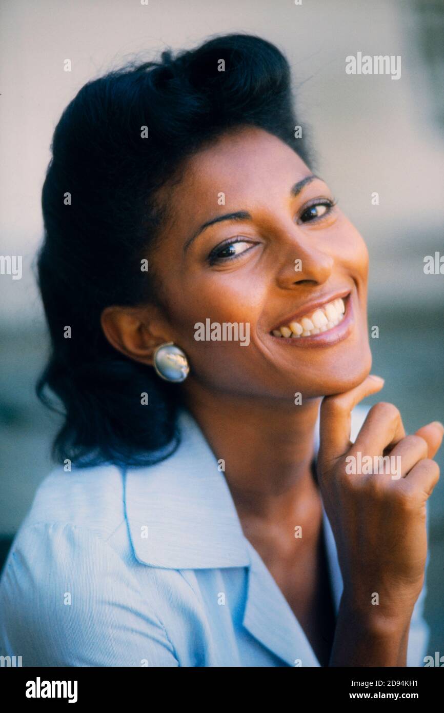 PAM Grier - Pamela Suzette Grier est une actrice américaine. Elle a ...