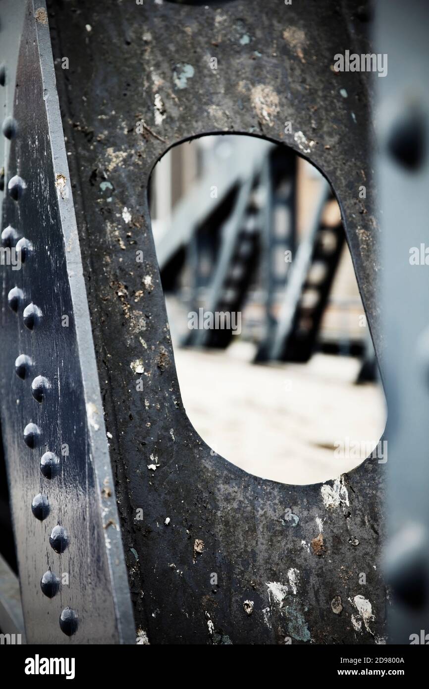 Le pont Victoria Swing Bridge, Leith, en Écosse, est maintenant fermé à ...