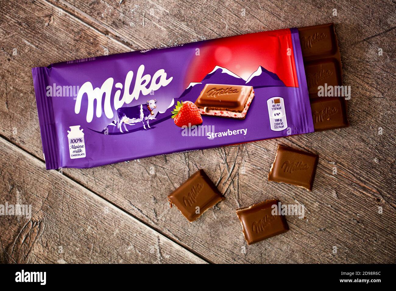 Yaourt à la fraise au chocolat Banque de photographies et d’images à ...