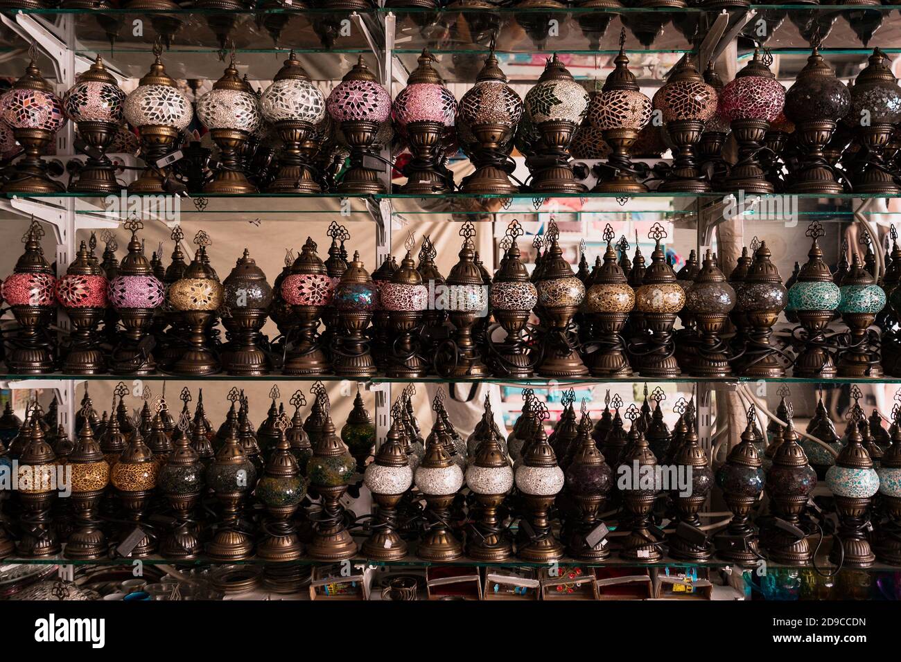 Le Bazar turc, considéré comme le plus ancien centre commercial de l ...