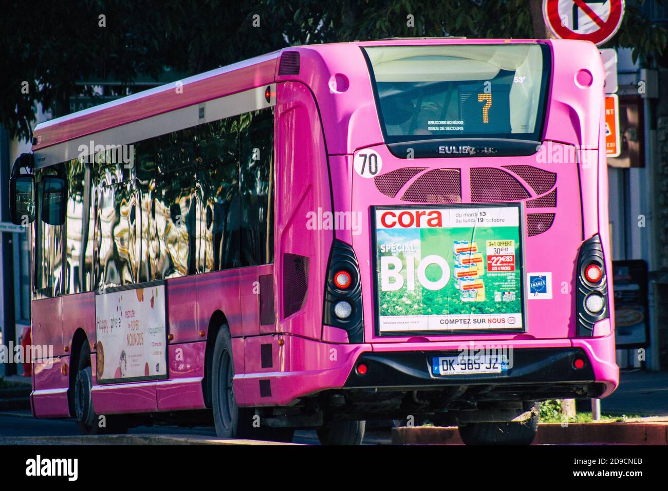 Reims France 04 novembre 2020 vue d'un bus urbain traditionnel pour les ...