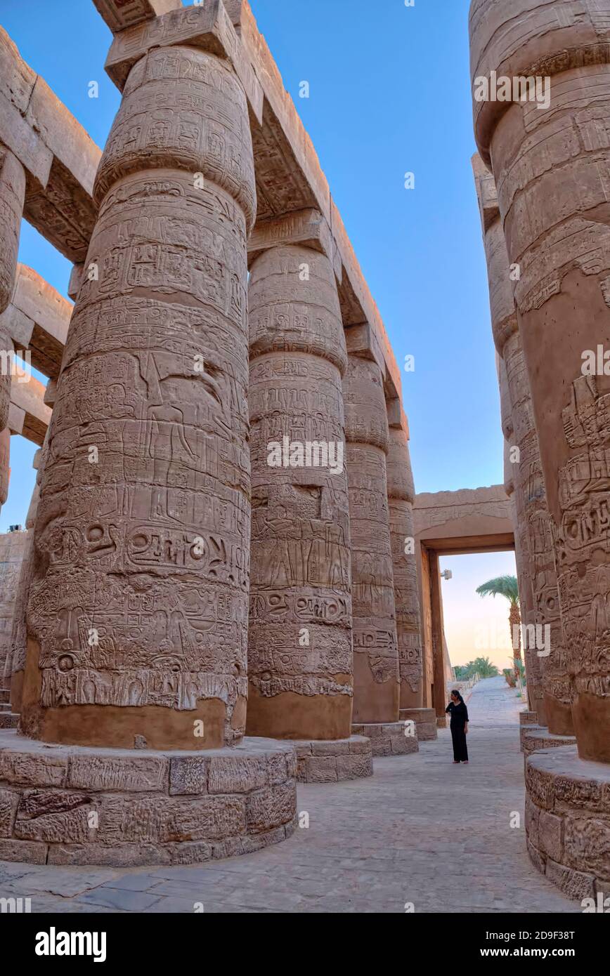 Theban triad Banque de photographies et d’images à haute résolution - Alamy