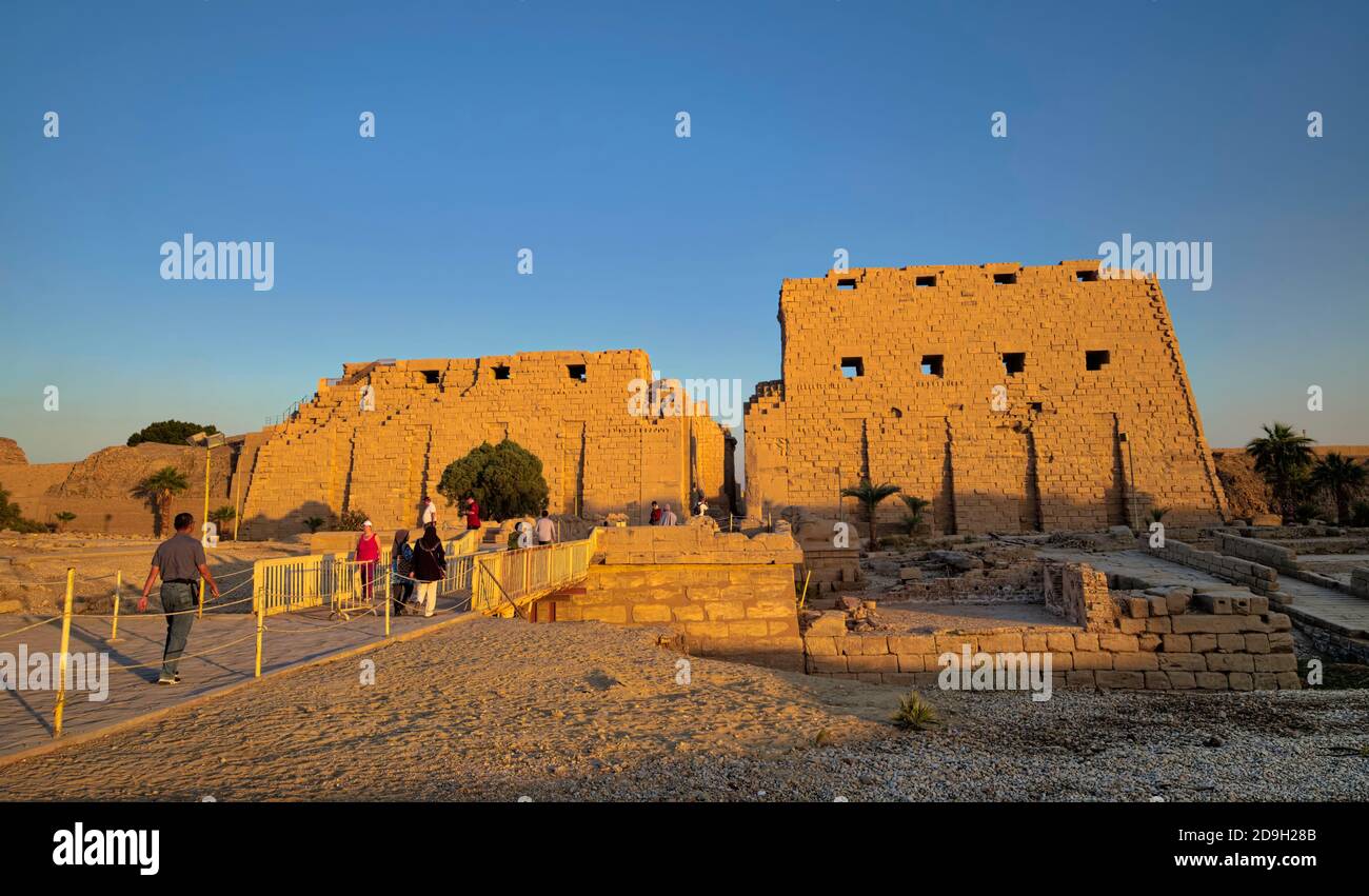 Le plus grand temple du monde Banque de photographies et d’images à ...