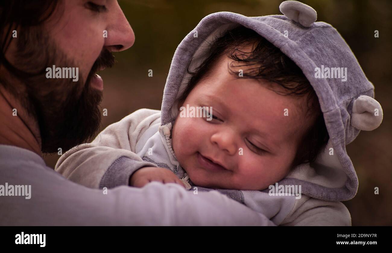 Tendresse entre garcon et fille Banque de photographies et d’images à ...