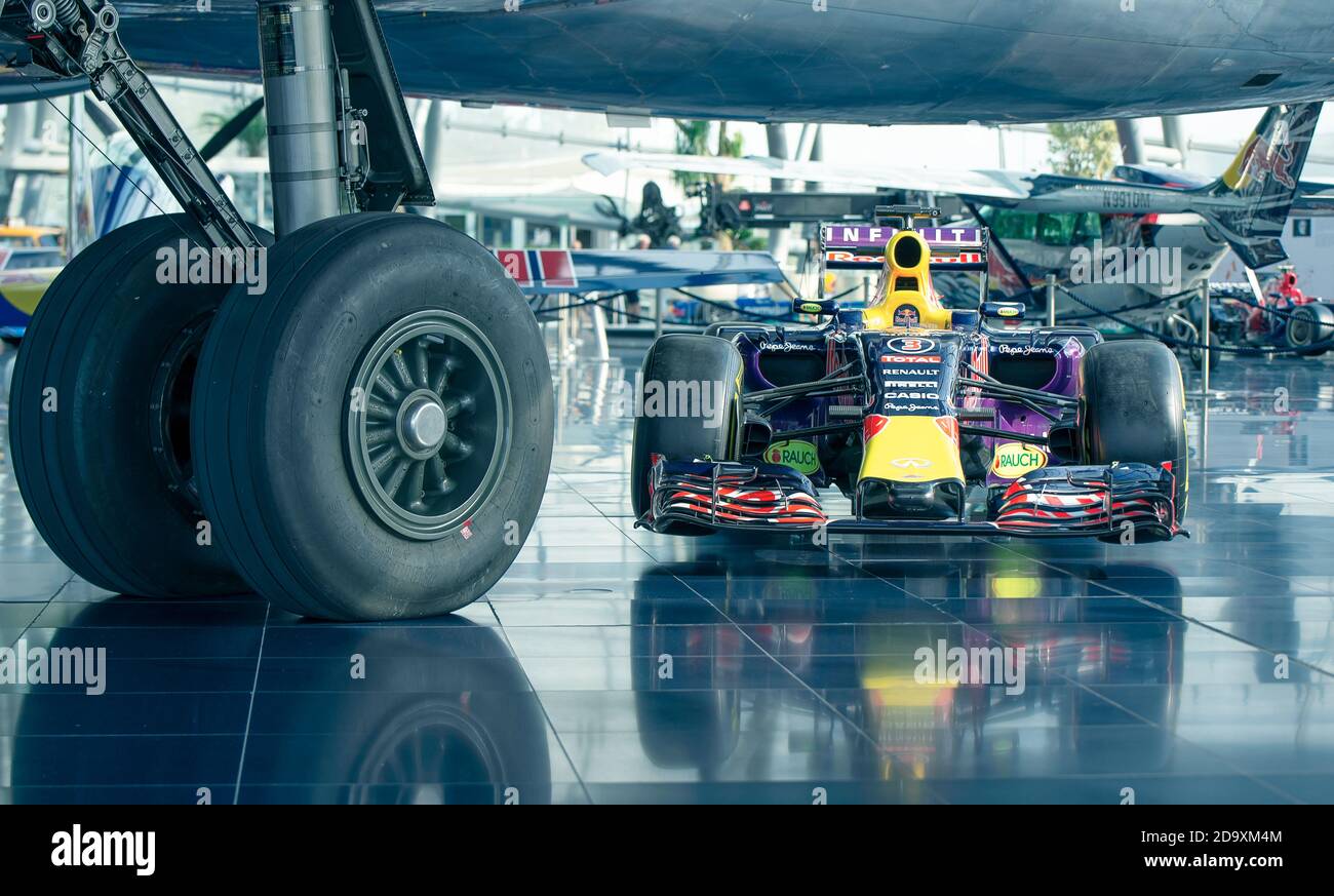 Red bull museum Banque de photographies et d’images à haute résolution ...