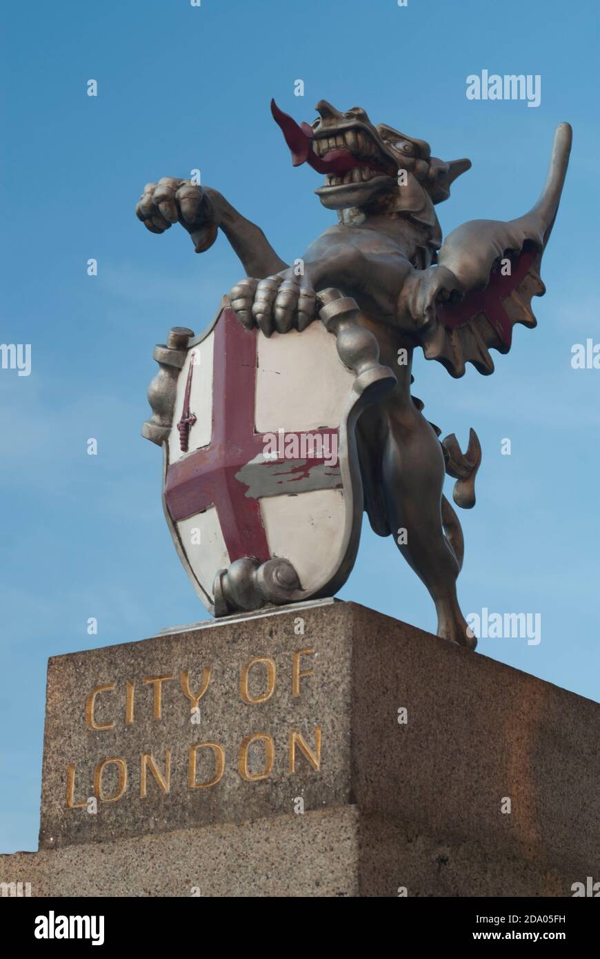 English dragon symbol city london Banque de photographies et d’images à ...