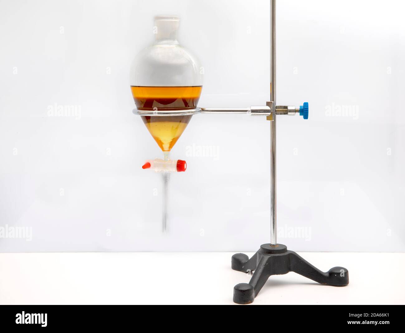 Microbiologie eau filtration Banque de photographies et d’images à ...