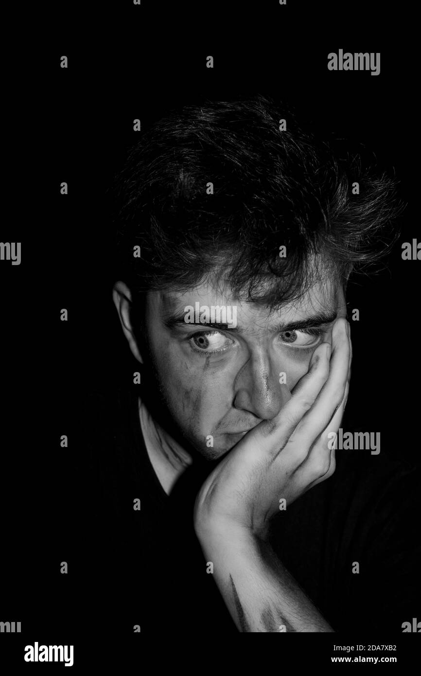 Avec Ses Mains Sur Son Visage Banque d'images noir et blanc - Alamy