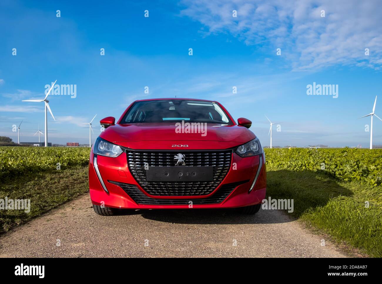 Peugeot 208 elixir rouge Banque de photographies et d’images à haute ...