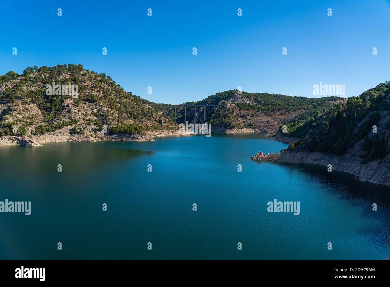 Barrage de contreras Banque de photographies et d’images à haute ...