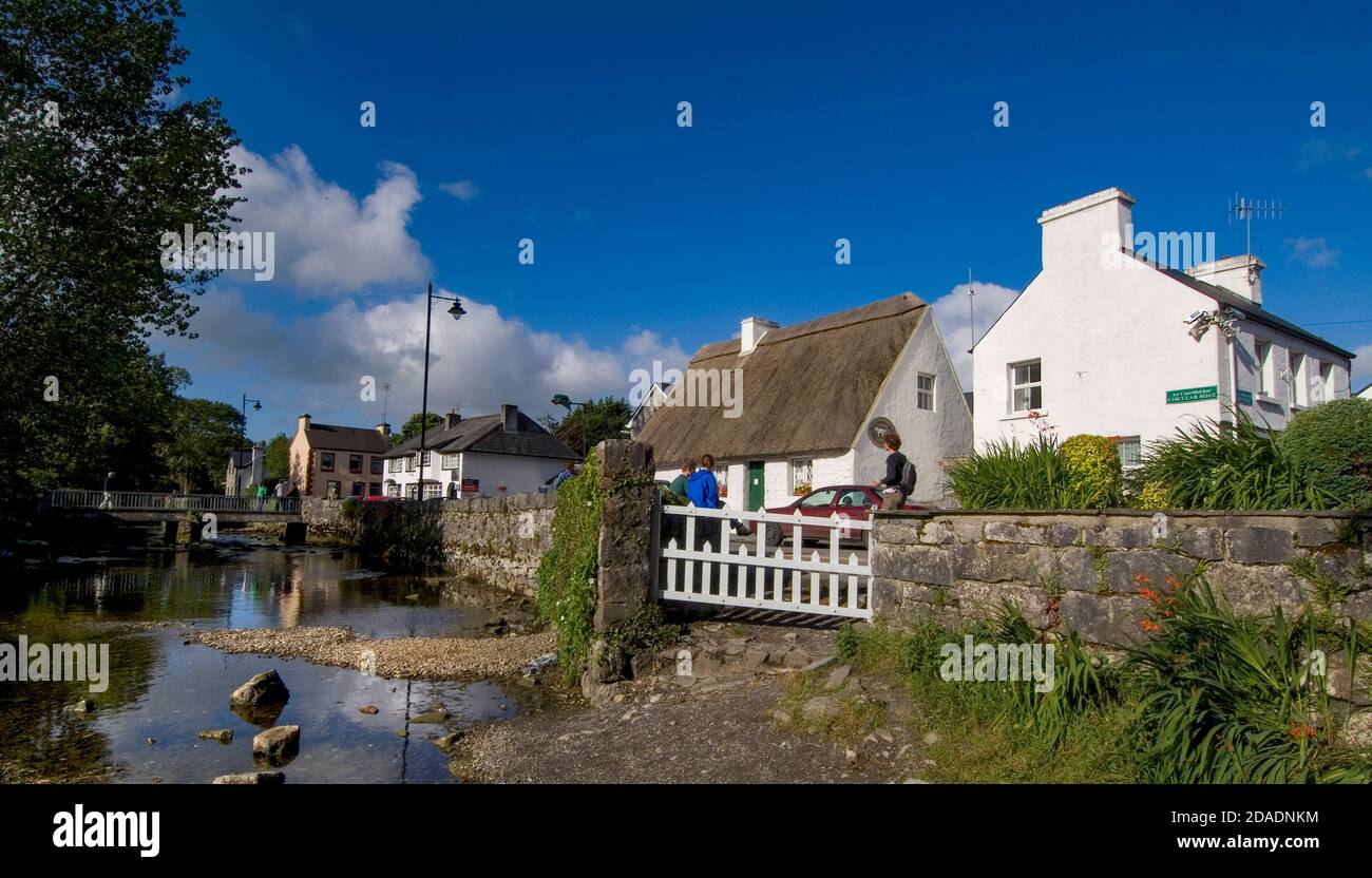 Cong village ireland Banque de photographies et d’images à haute ...