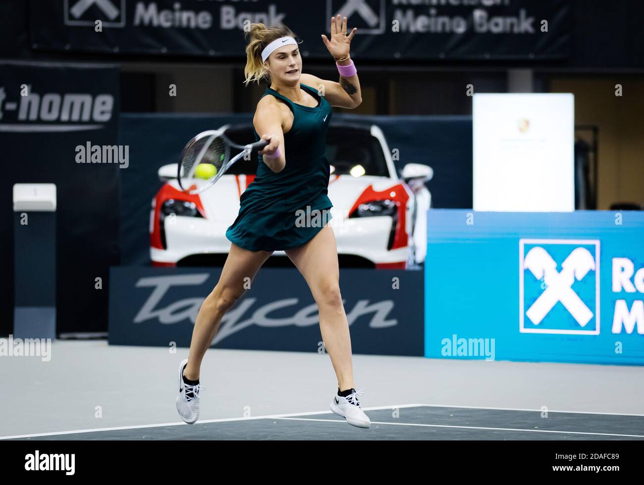 Jasmine paolini Banque de photographies et d’images à haute résolution - Alamy