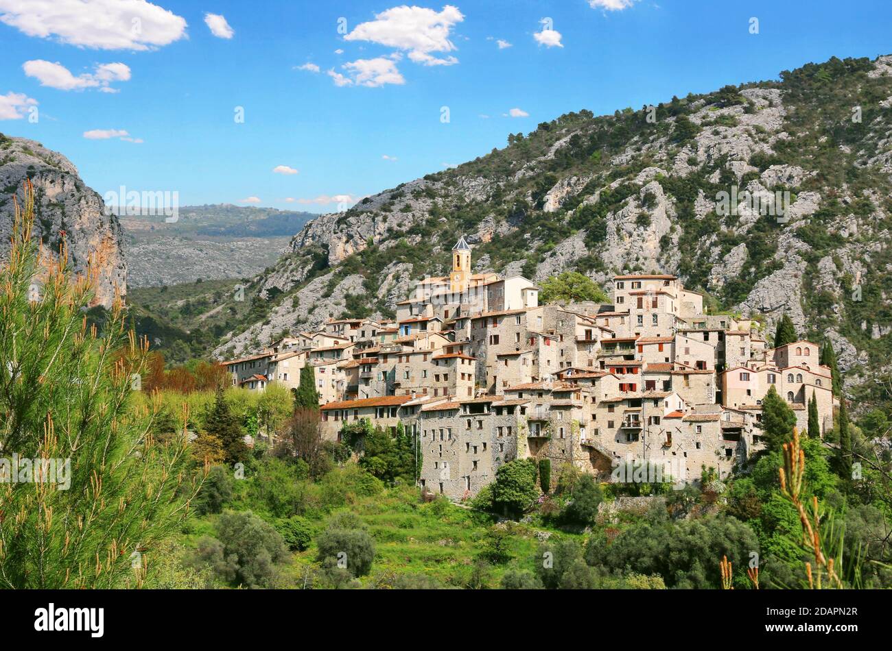 Peillon village Banque de photographies et d’images à haute résolution ...