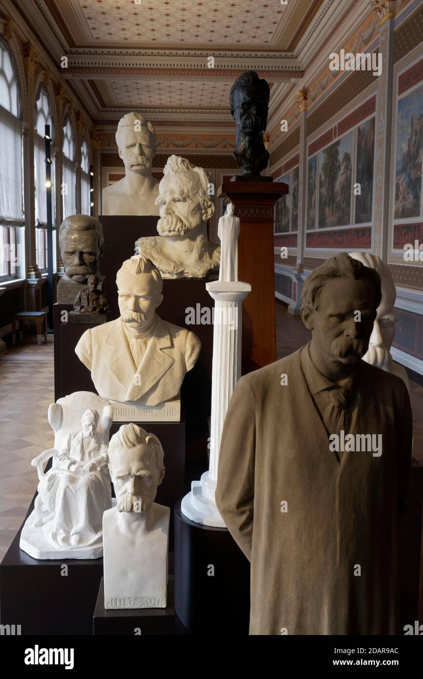 Statues de Friedrich Nietzsche, Musée Neues, Weimar, Thuringe ...