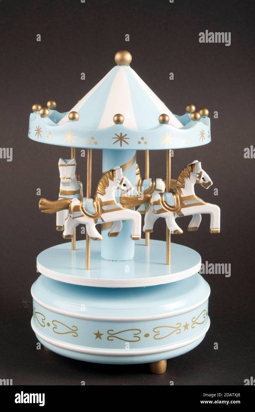 Toy carousel Banque de photographies et d’images à haute résolution - Alamy