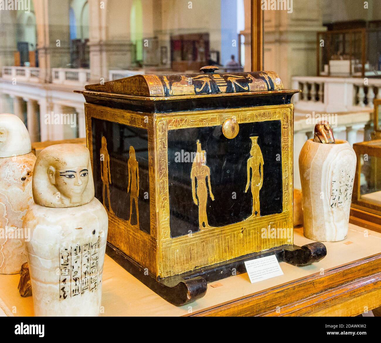 Vases canopes Banque de photographies et d’images à haute résolution ...
