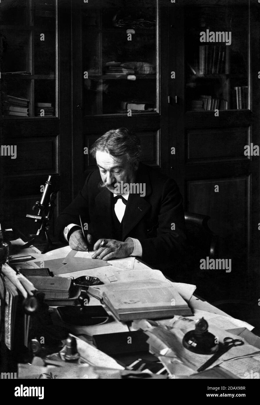 1896 CA , Paris , FRANCE : le botaniste français GASTON BONNIER ( 1853 ...