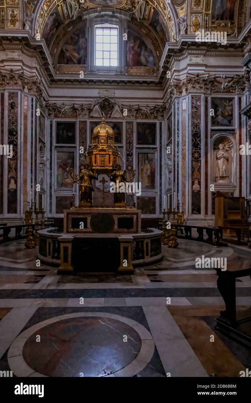 Détails de l'intérieur de la basilique papale di Santa Maria Maggiore ...