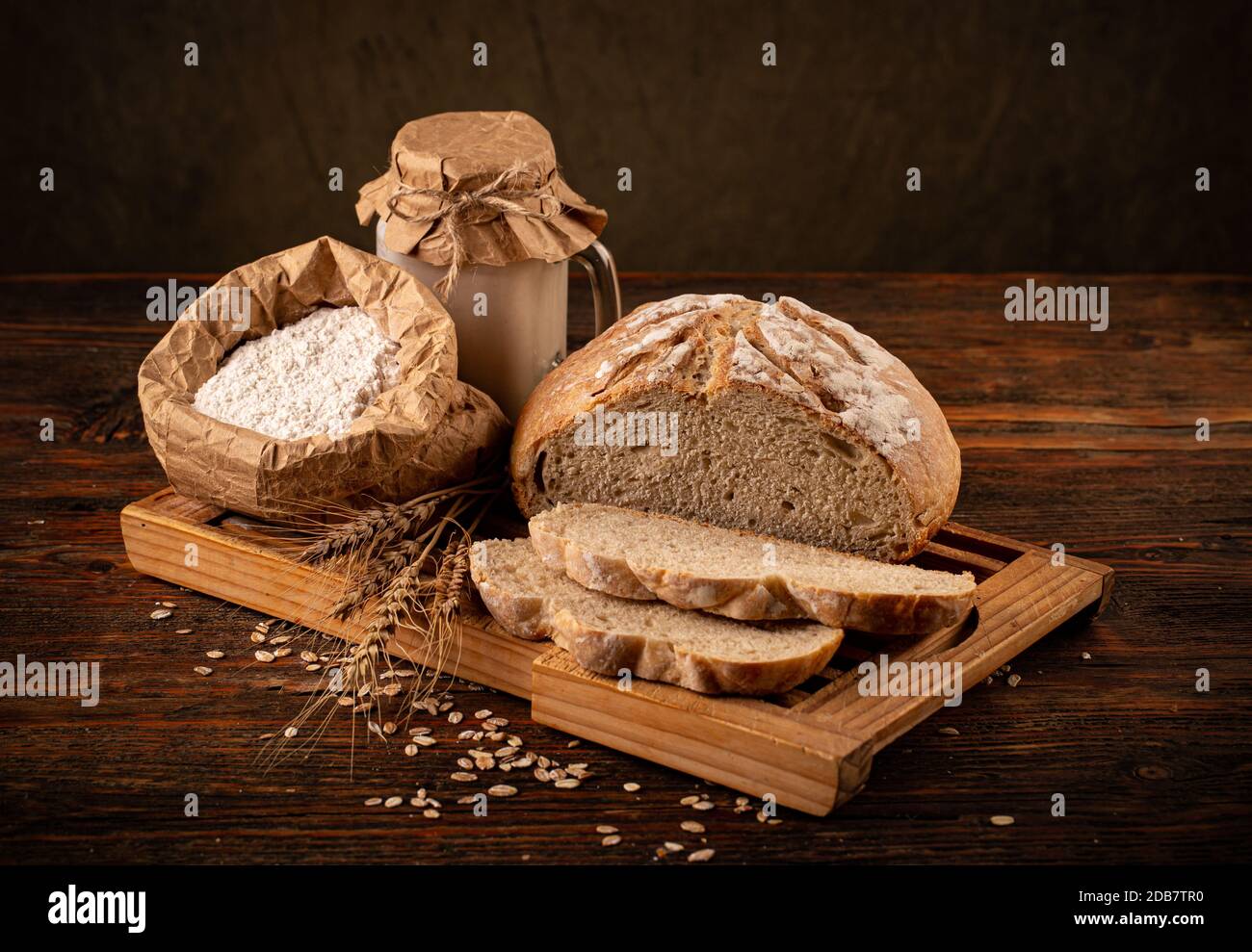 Miche de pain rustique Banque de photographies et d’images à haute ...