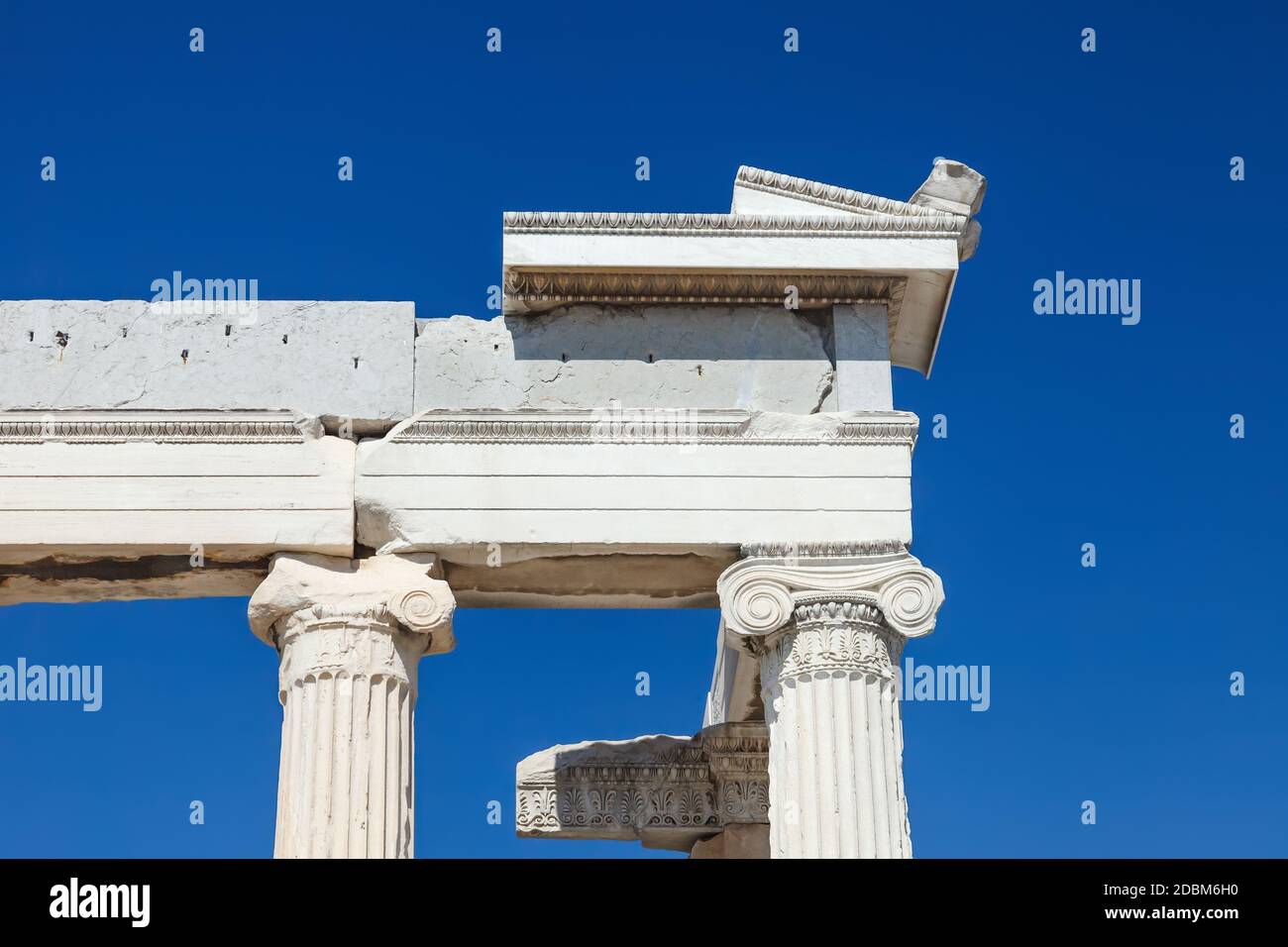 Fronton grec Banque de photographies et d’images à haute résolution - Alamy